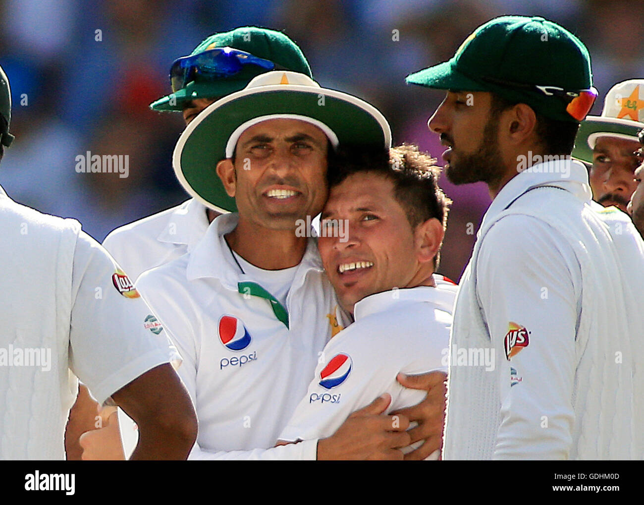 Cricket big screen hi-res stock photography and images - Alamy