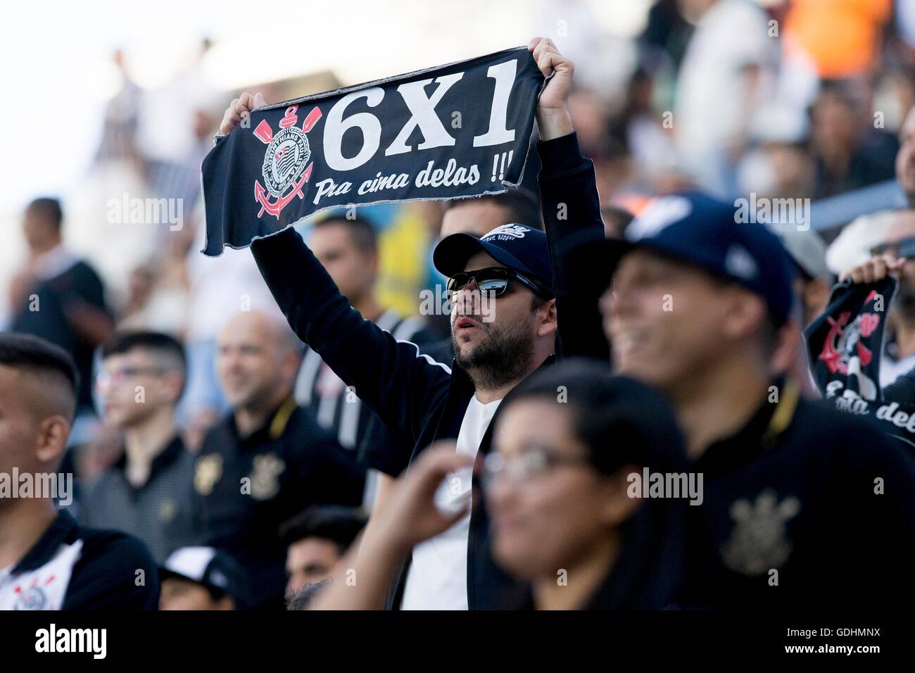 Corinthians fans during the match between Corinthians and S?o Paulo ...