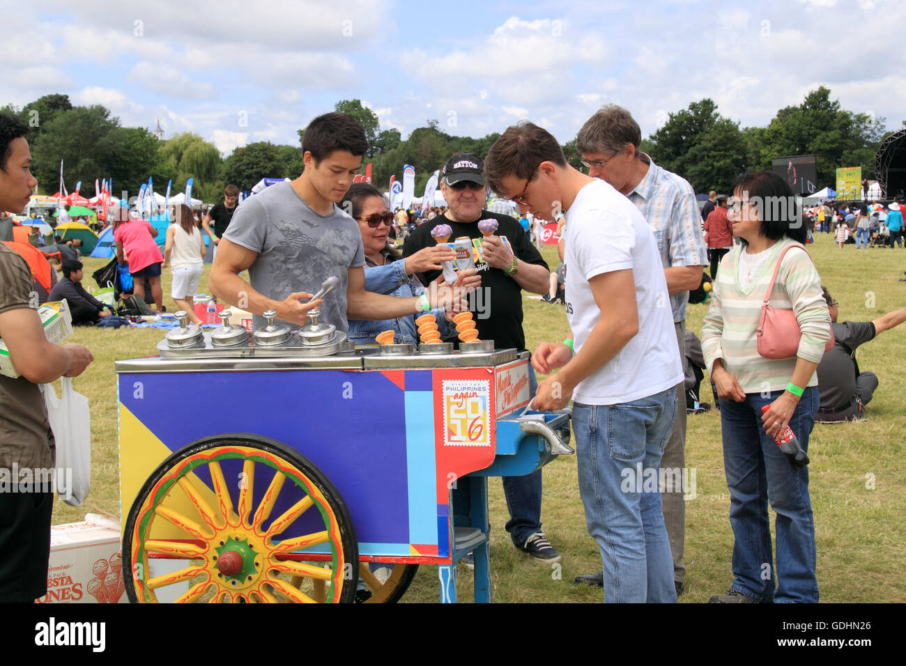 Ice cream cart philippines hi-res stock photography and images - Alamy