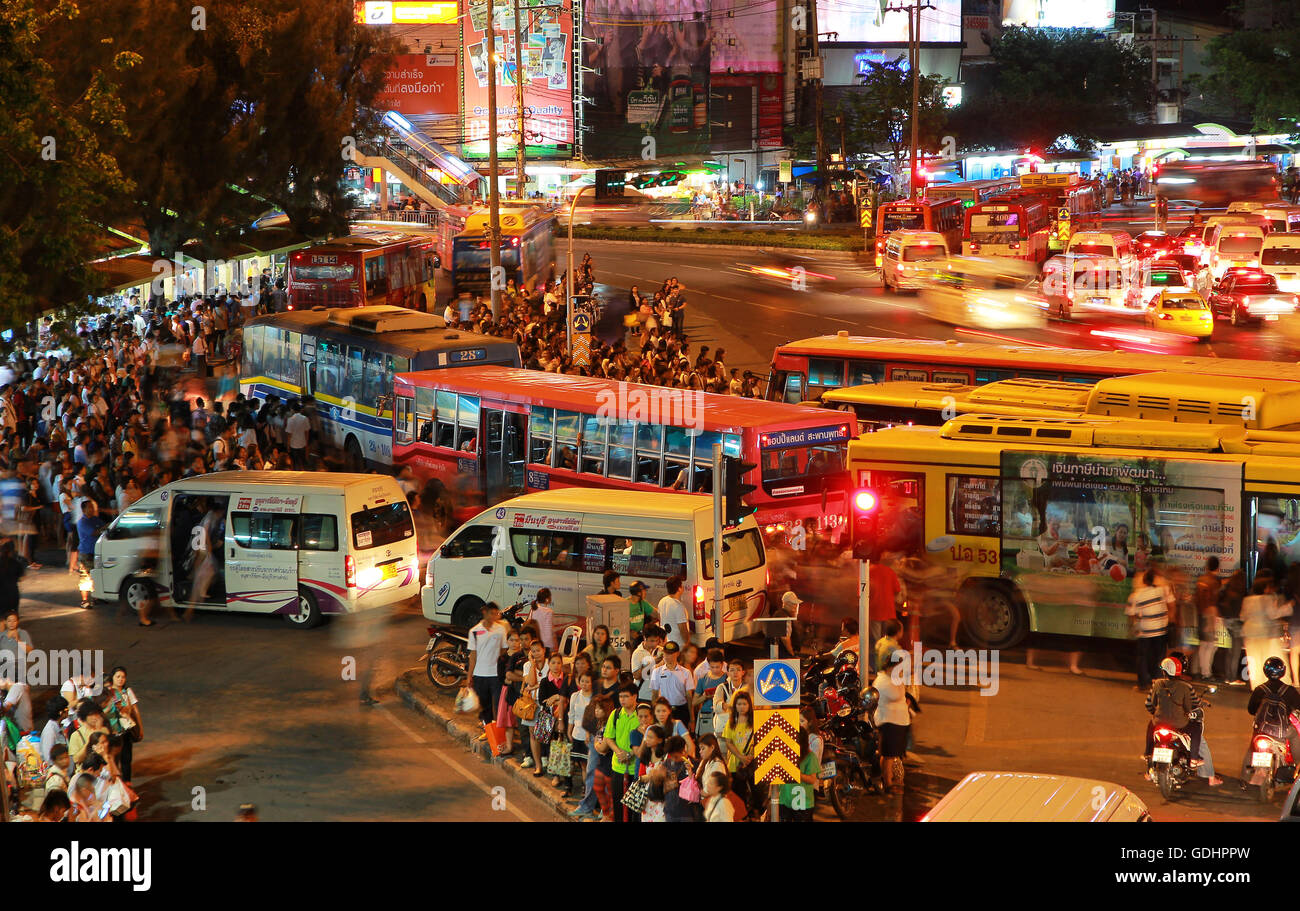 Crowded public transport hi-res stock photography and images - Alamy