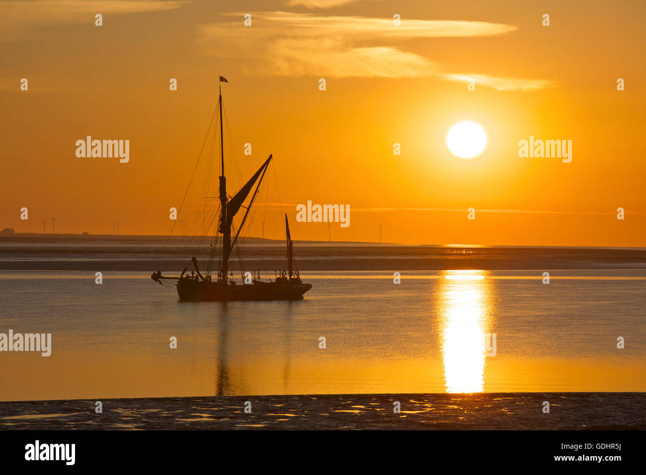 Swale estuary, Kent, UK. 18th July 2016: UK Weather. A glorious sunrise ...
