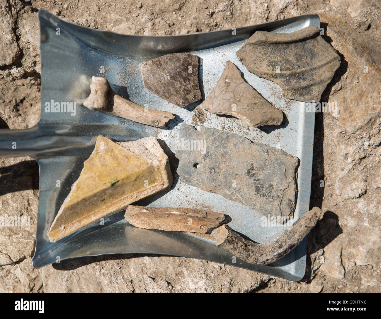 Archaeology excavation shovel hi-res stock photography and images - Alamy