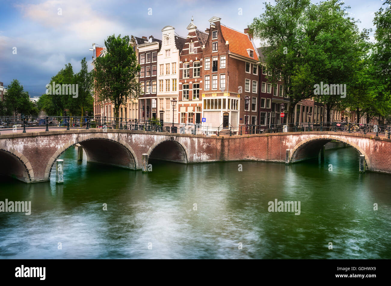 Amsterdam canals hi-res stock photography and images - Alamy