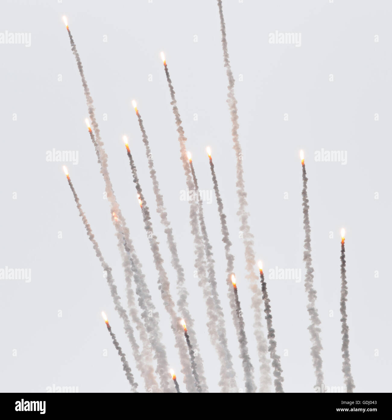 Military plane firing flares hi-res stock photography and images - Alamy