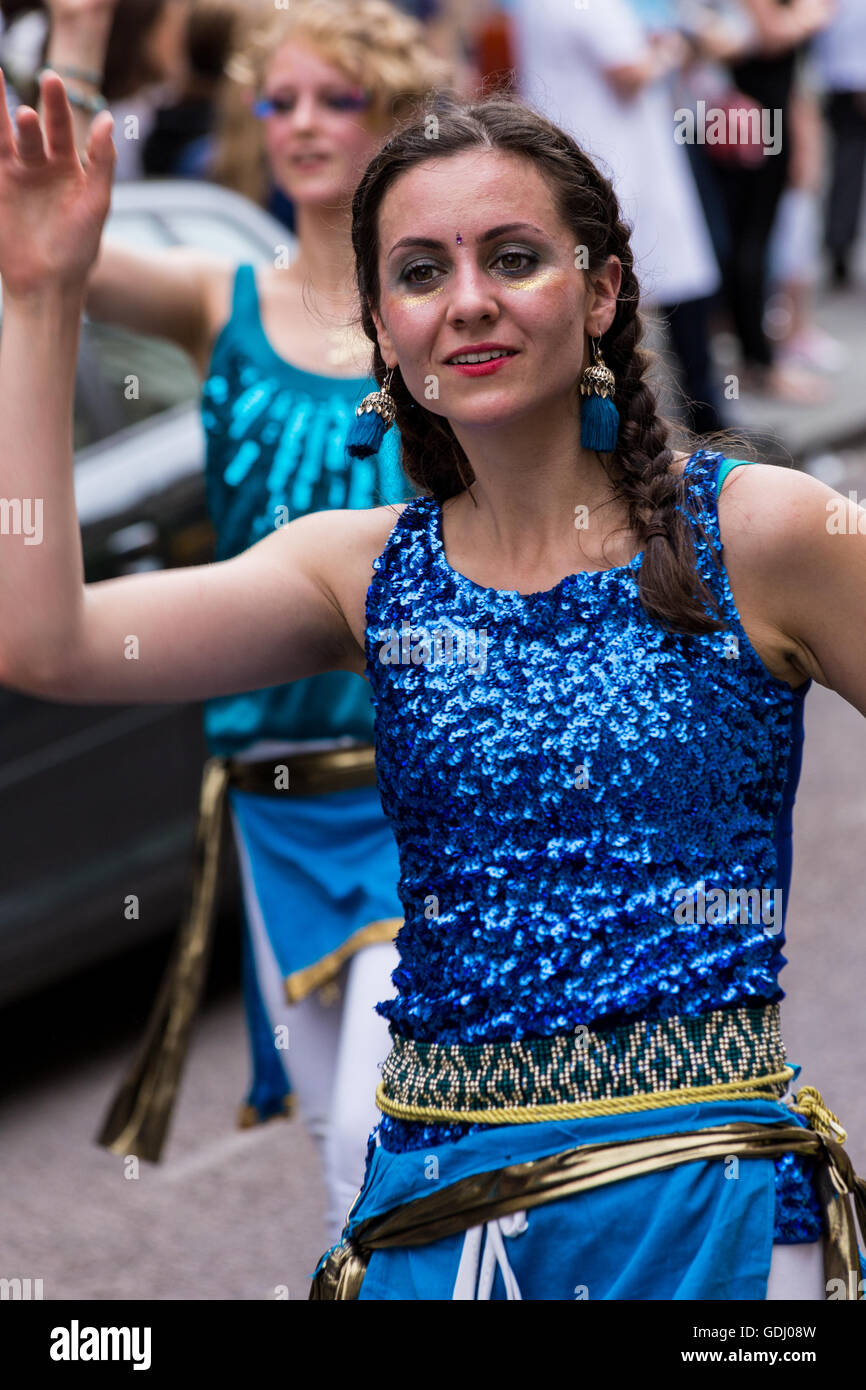 Bath Carnival 2016 Performers parade an assortment of outfits and ...