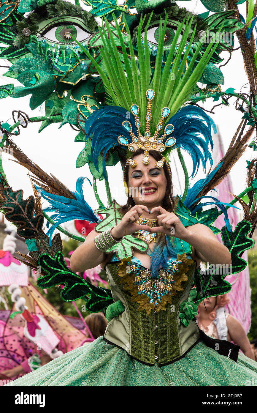 Bath Carnival 2016 Performers parade an assortment of outfits and ...