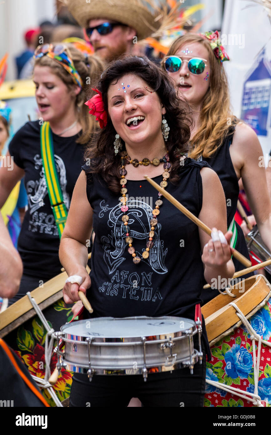 Bath Carnival 2016 Performers parade an assortment of outfits and ...