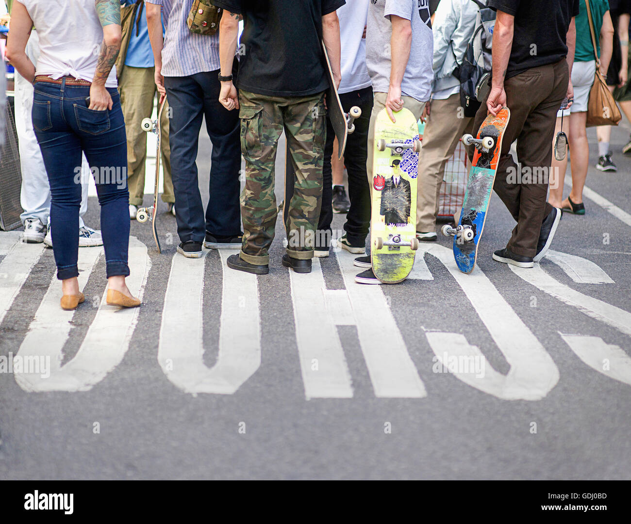 A group of skateboarders hanging out in NYC Stock Photo - Alamy