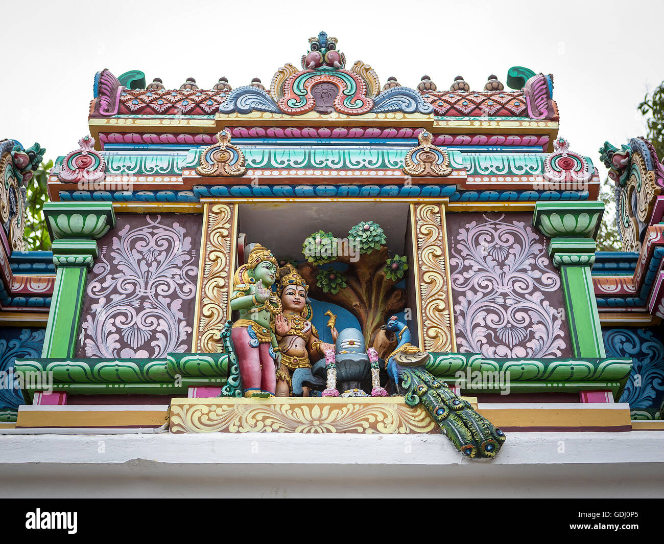 Lord vishnu and goddess lakshmi hi-res stock photography and images - Alamy