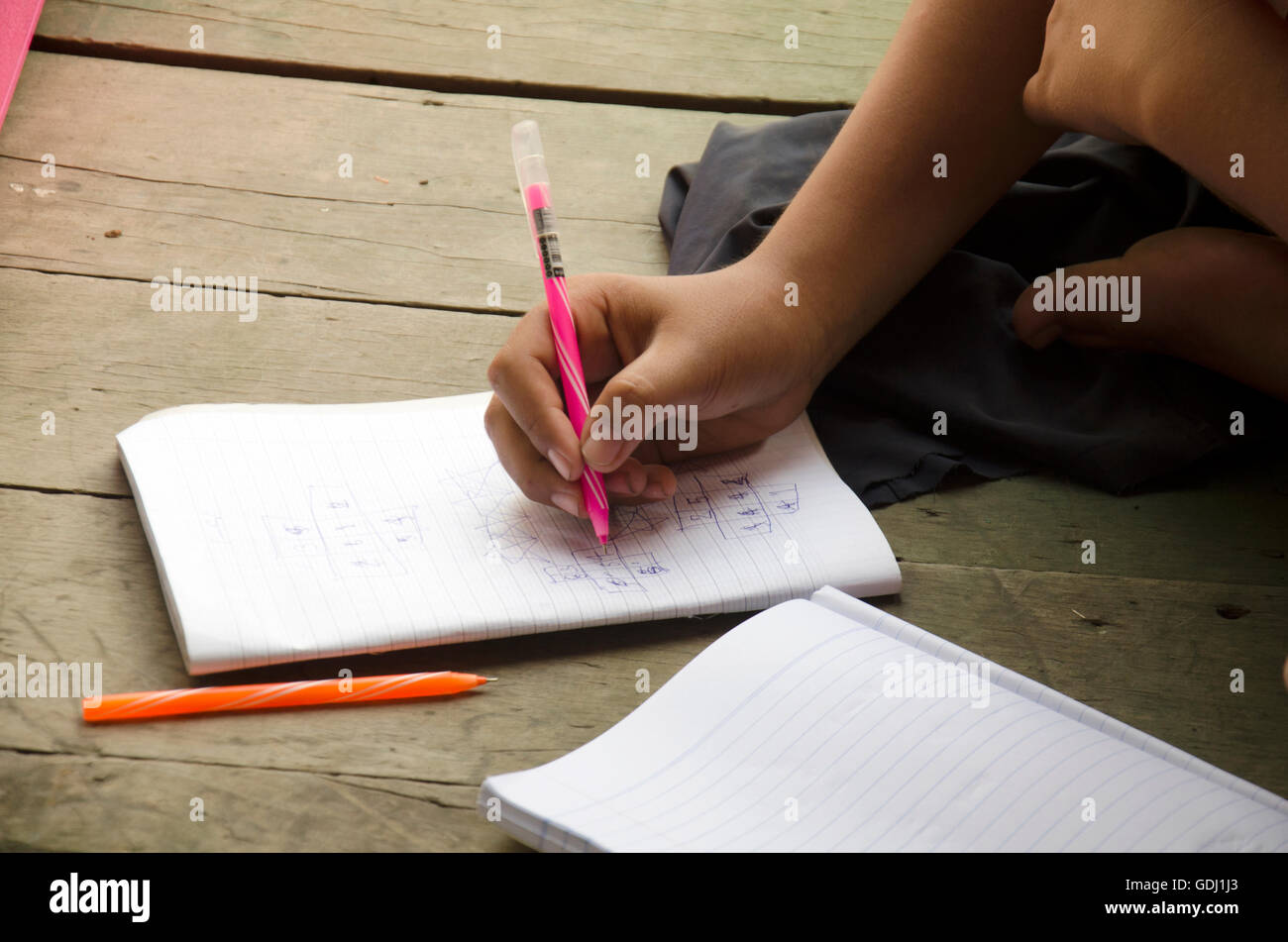 Thailand children writing hi-res stock photography and images - Alamy