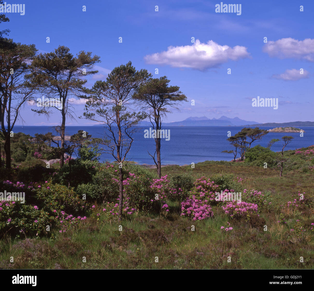 Islands of eigg and rhum hi-res stock photography and images - Alamy