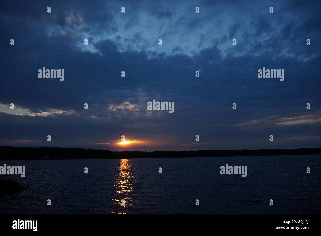 Big bright orange sun sets hi-res stock photography and images - Alamy