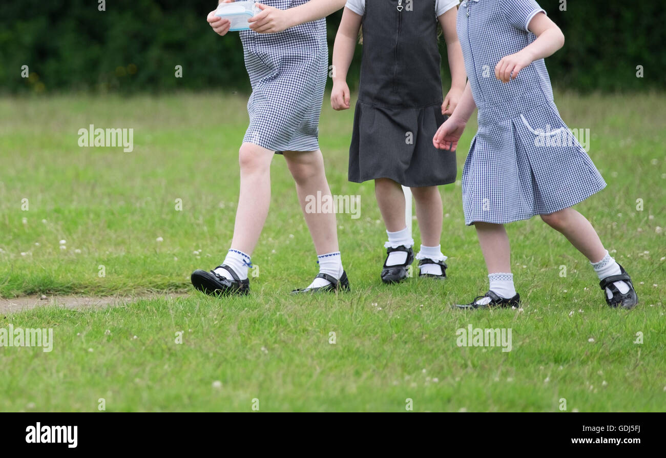Girls school playground uk hi-res stock photography and images - Alamy
