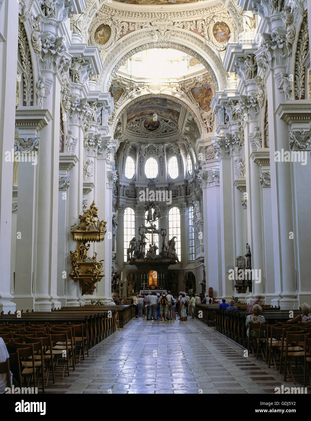 Passau cathedral altar hi-res stock photography and images - Alamy