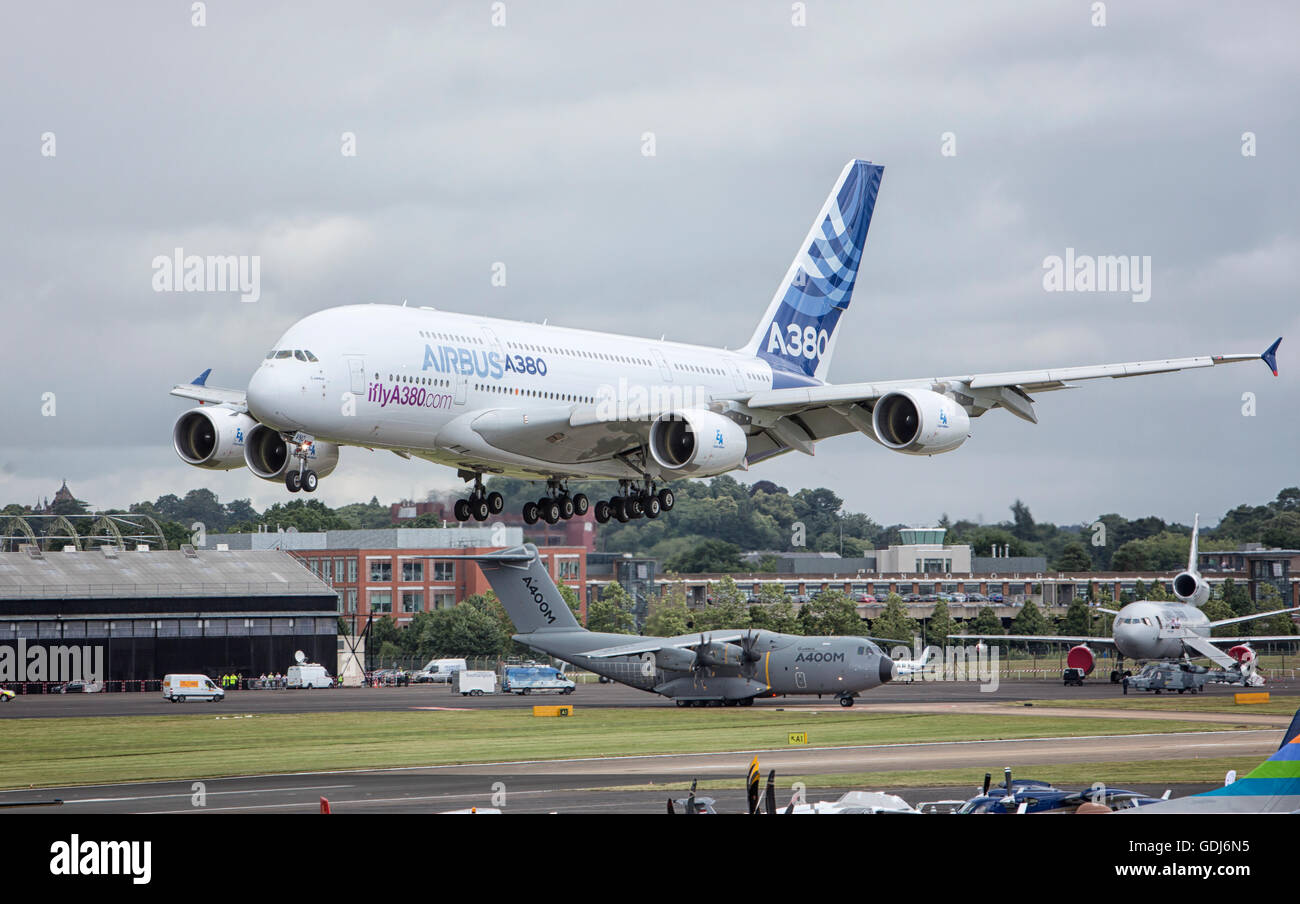 Airbus A380 ans A400 Stock Photo - Alamy