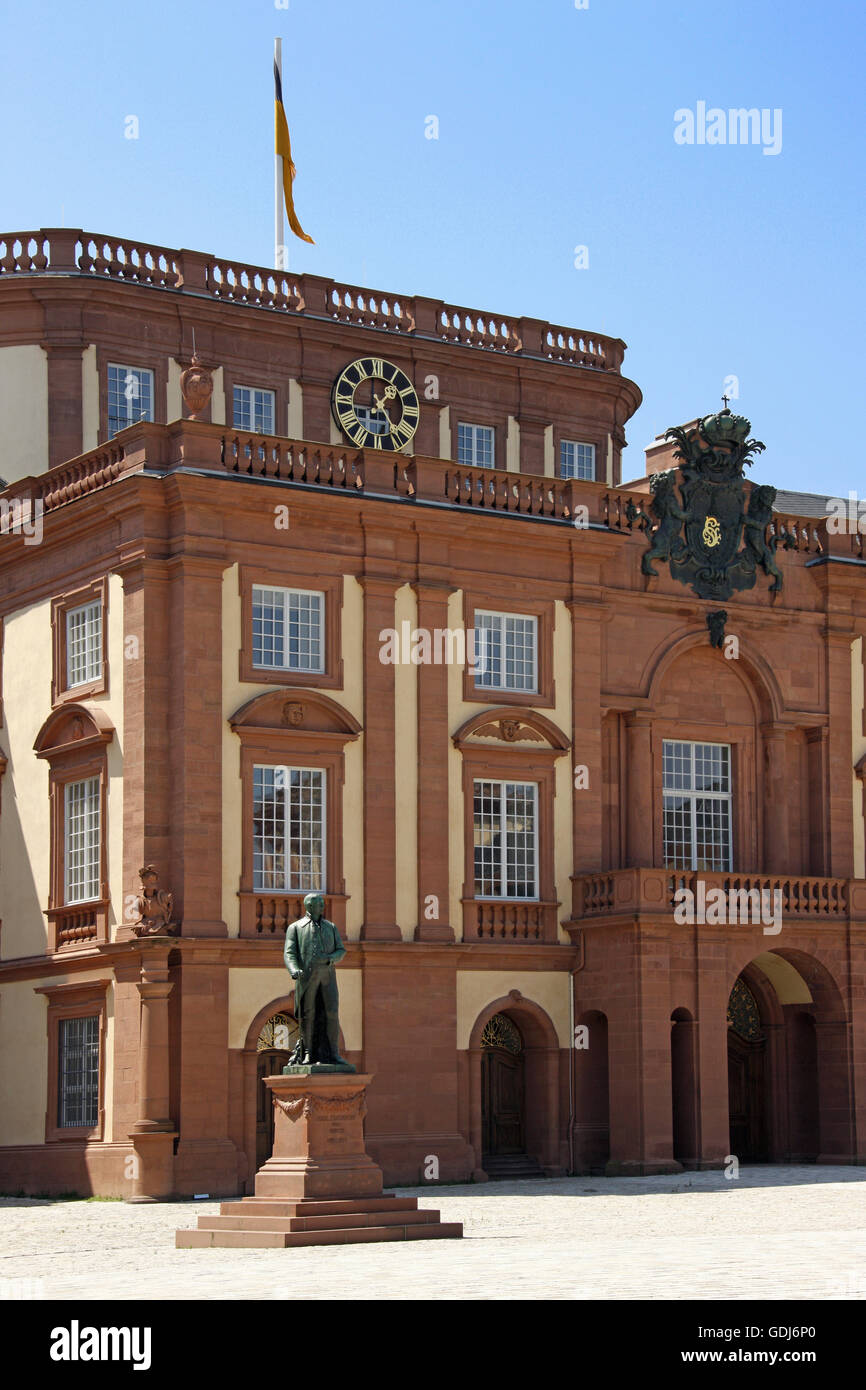 University mannheim castle hi-res stock photography and images - Alamy