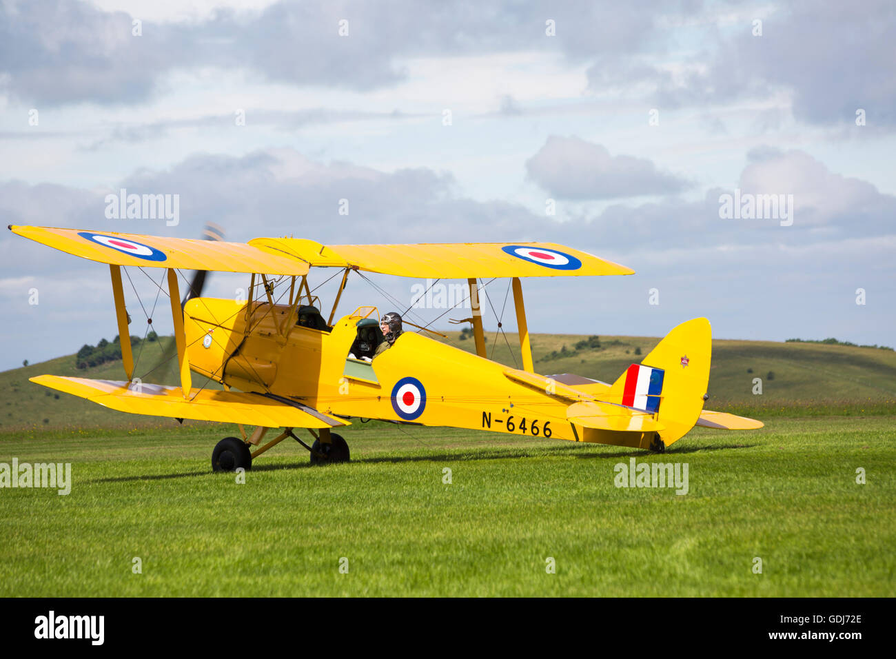 Getting ready to fly Tiger Moth biplane plane at Compton Abbas airfield ...