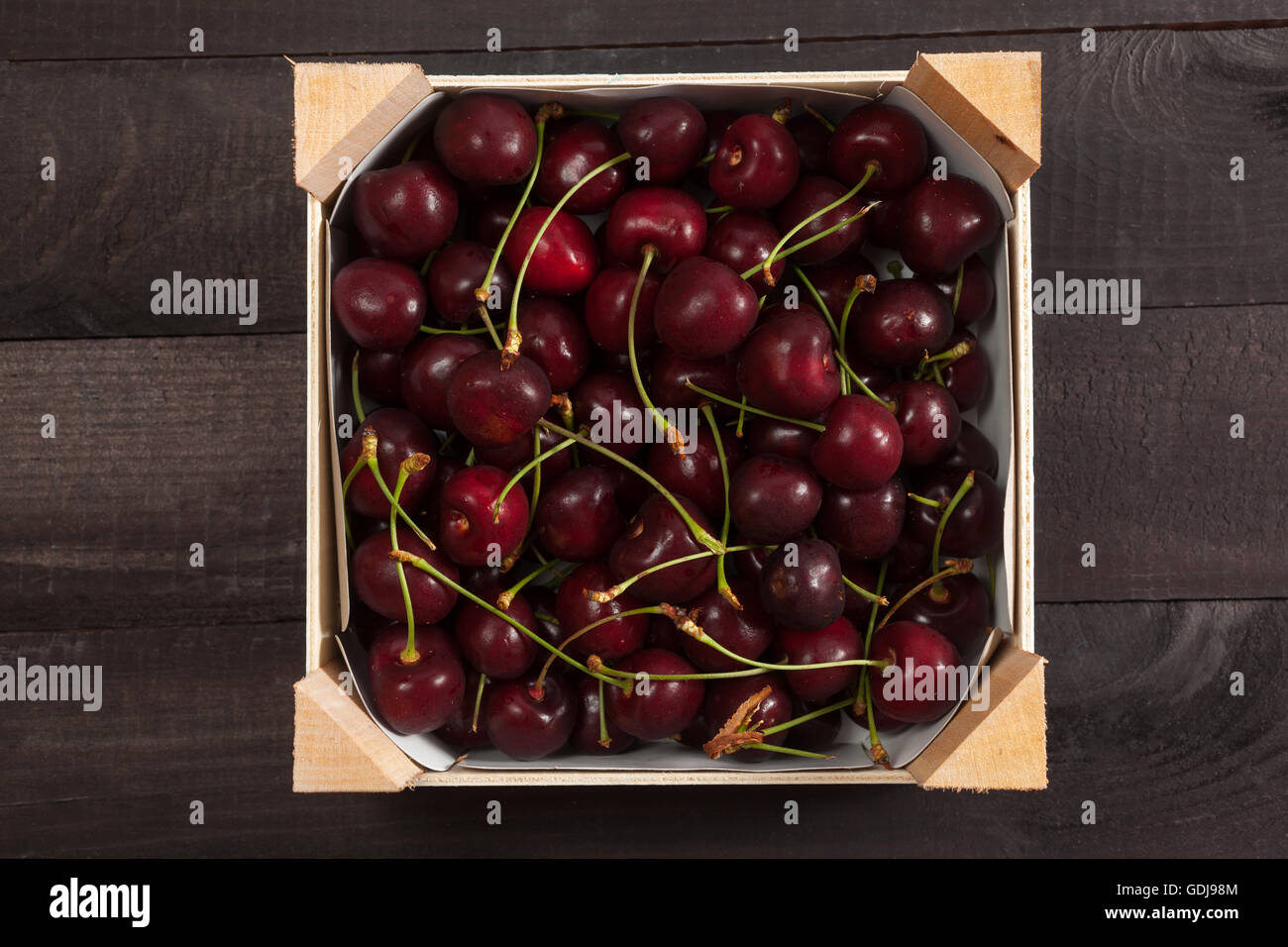 Red cherries in a box hi-res stock photography and images - Alamy