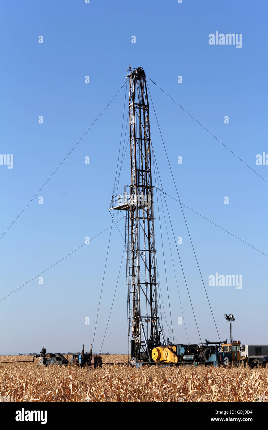 oil drilling rig and equipment Stock Photo - Alamy