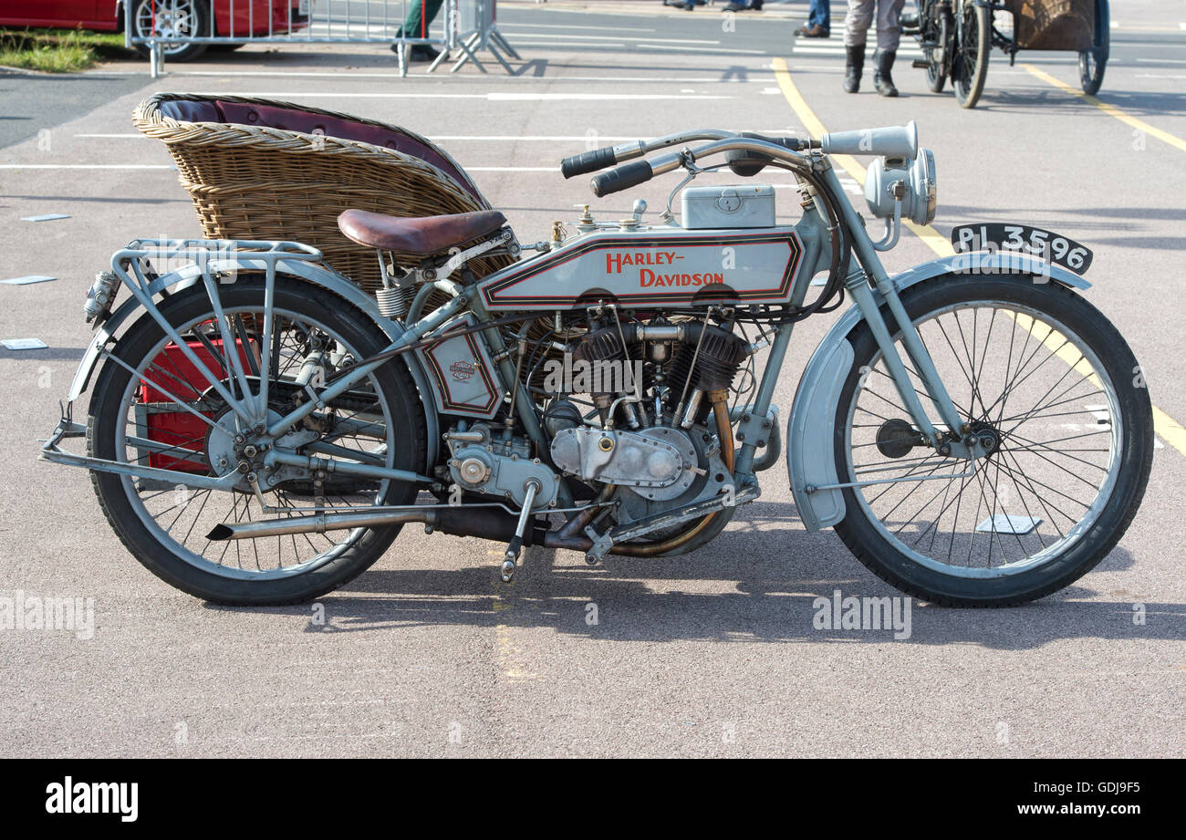 Harley davidson motorcycle and sidecar hi-res stock photography and ...