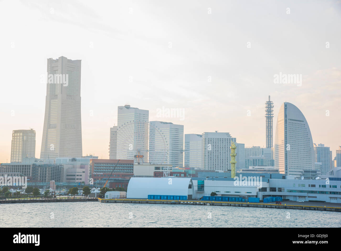 Minato mirai 21 hi-res stock photography and images - Alamy