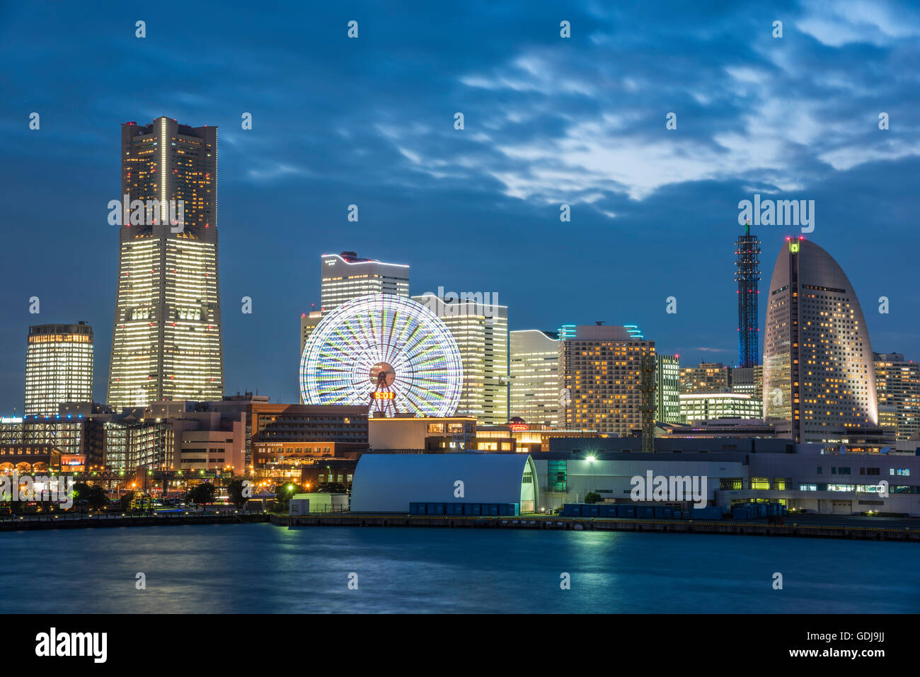 Minato Mirai 21 special light up TOWERS Milight, Yokohama City ...