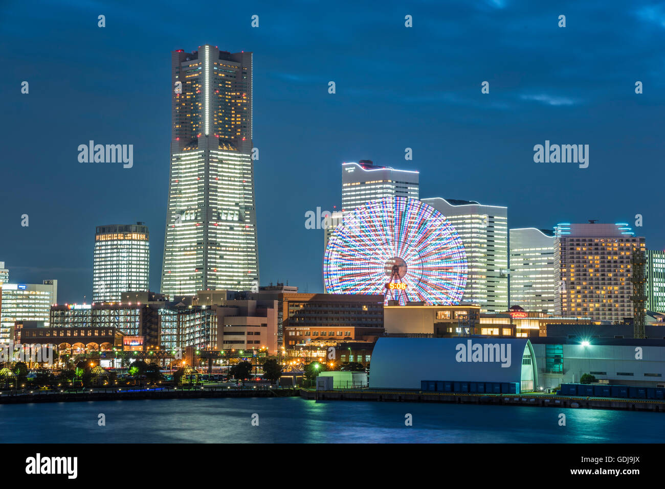 Minato Mirai 21 special light up TOWERS Milight, Yokohama City ...