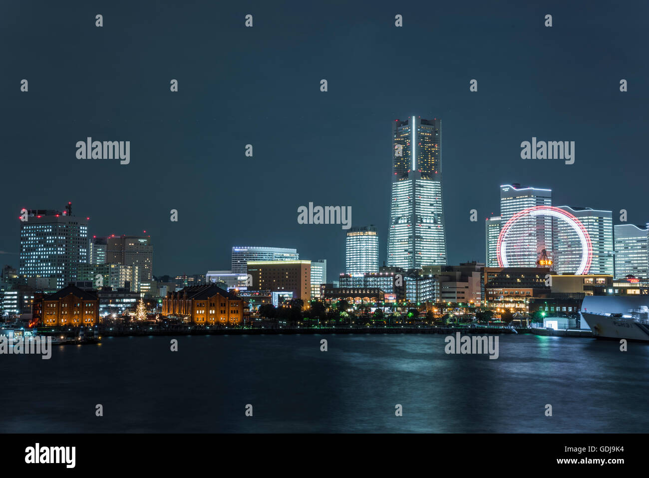 Minato Mirai 21 special light up TOWERS Milight, Yokohama City ...