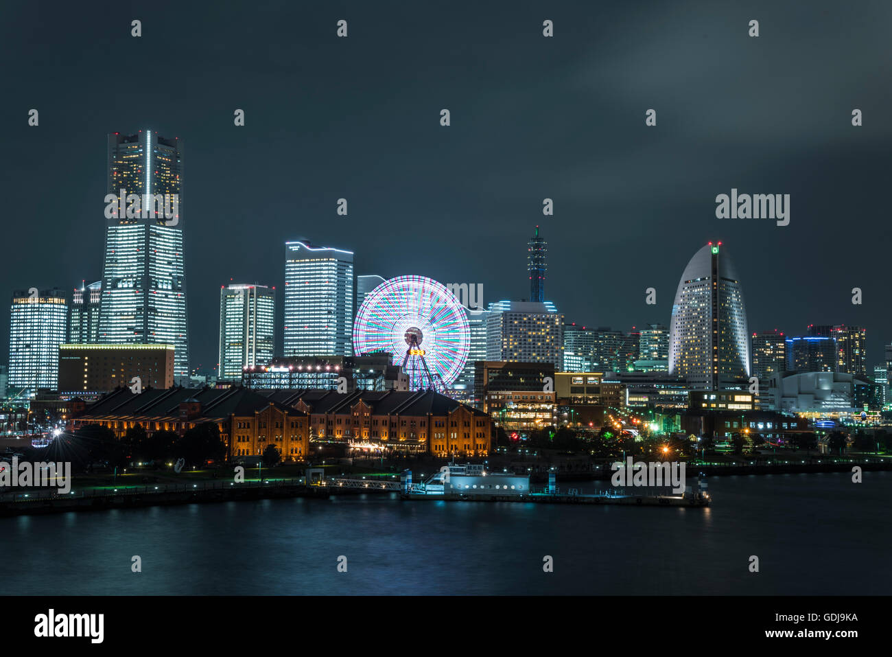 Minato Mirai 21 special light up TOWERS Milight, Yokohama City ...