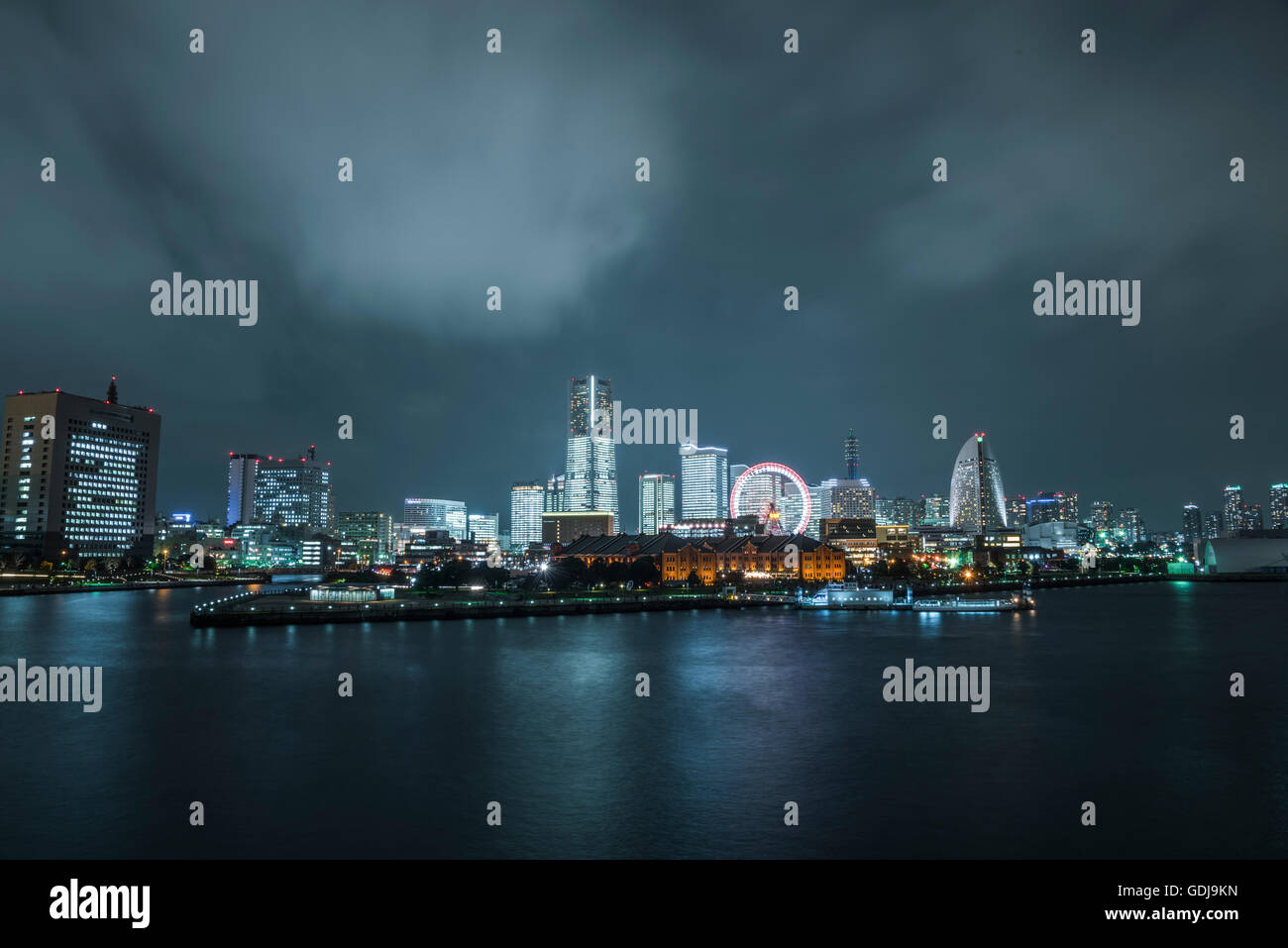 Minato Mirai 21 special light up TOWERS Milight, Yokohama City ...