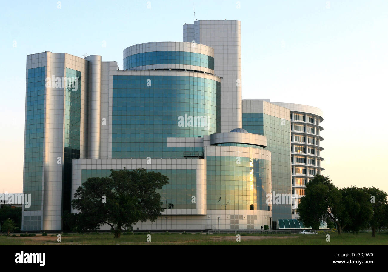 Ministry health building gaborone botswana hi-res stock photography and ...