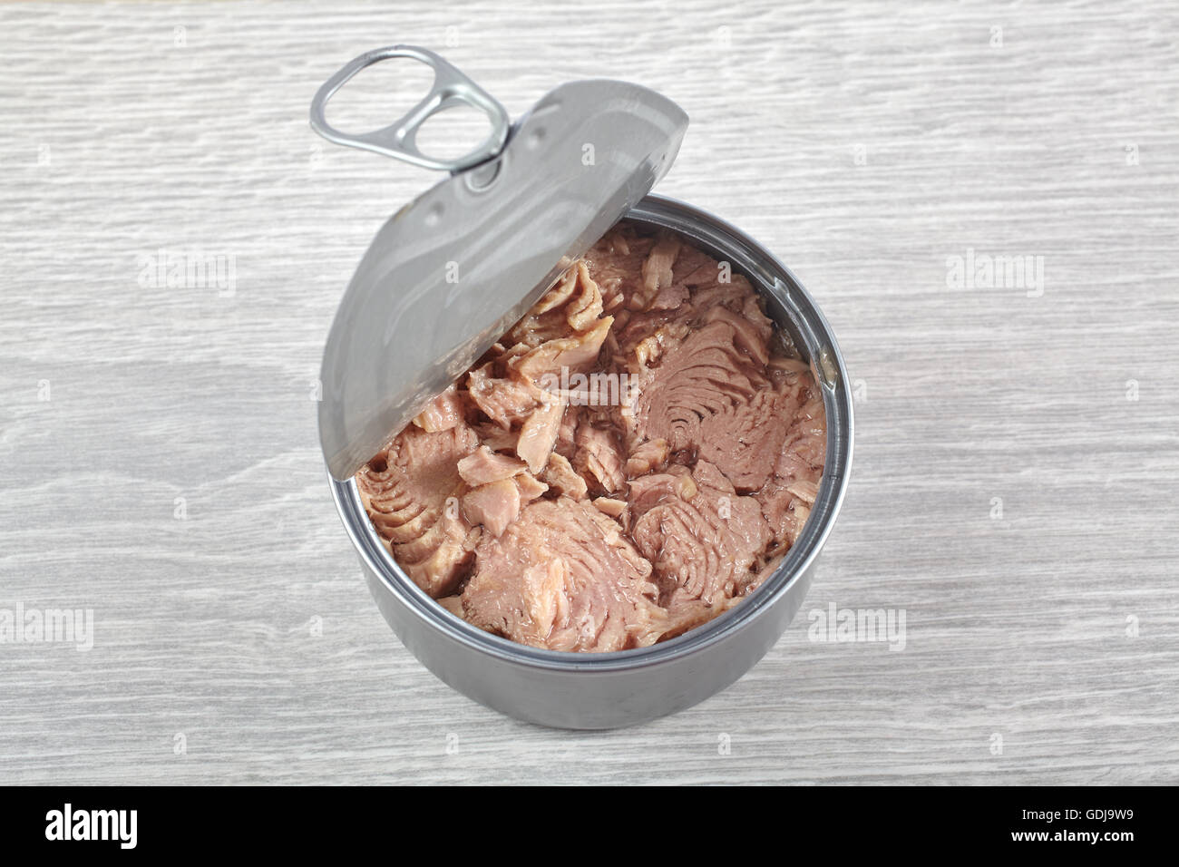 Tin of tuna hi-res stock photography and images - Alamy