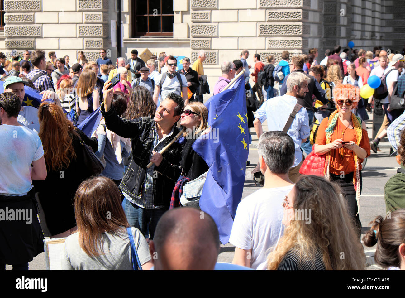 Uk crowd flag hi-res stock photography and images - Alamy