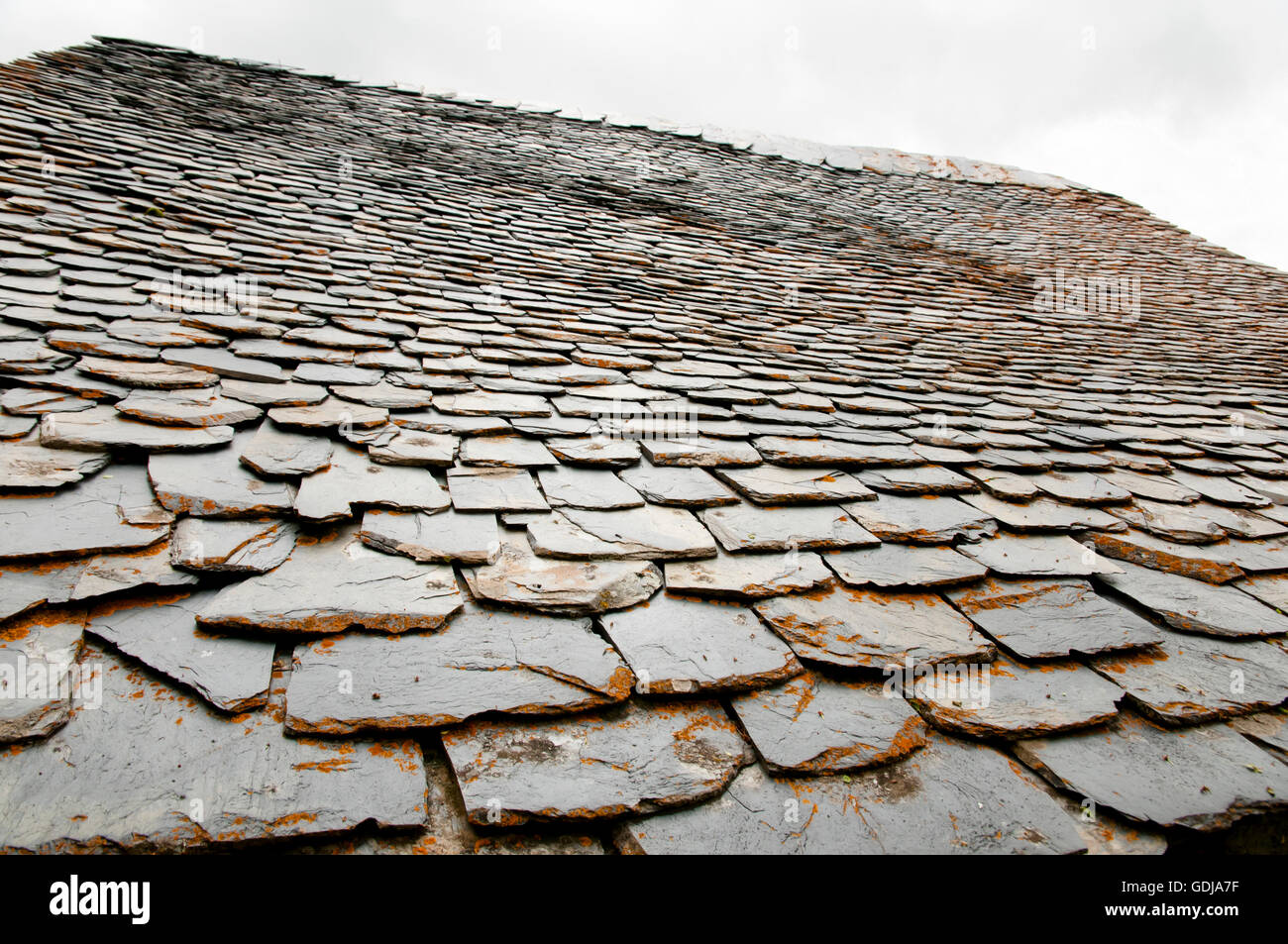 Old slate buildings hi-res stock photography and images - Alamy