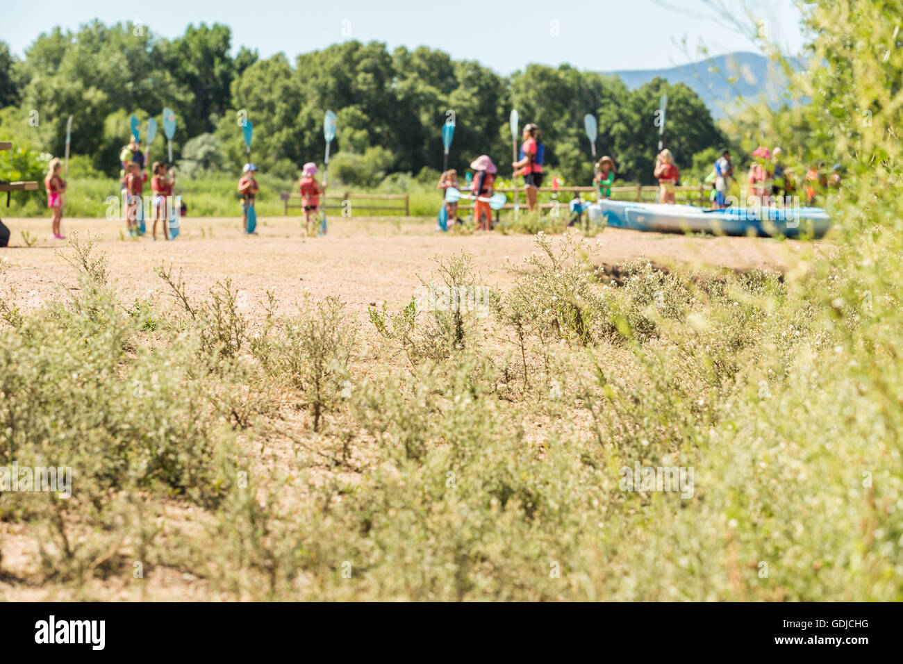 Children camp canoe hi-res stock photography and images - Alamy