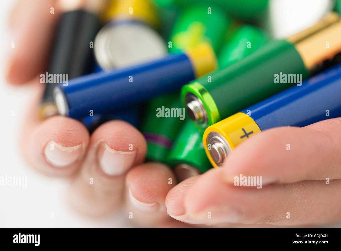 Batteries recycle woman hi-res stock photography and images - Alamy