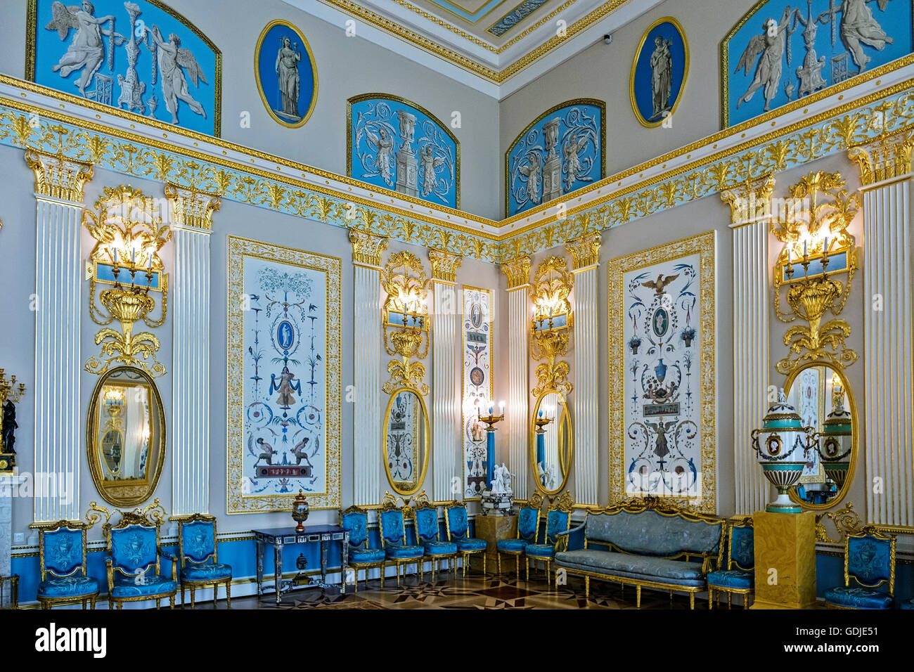 The Arabesque Hall Of The catherine Palace Pushkin St Petersburg Russia ...