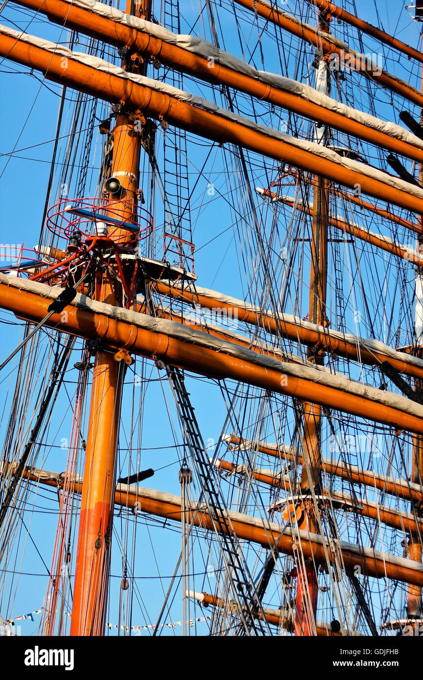 Barque rigging hi-res stock photography and images - Alamy
