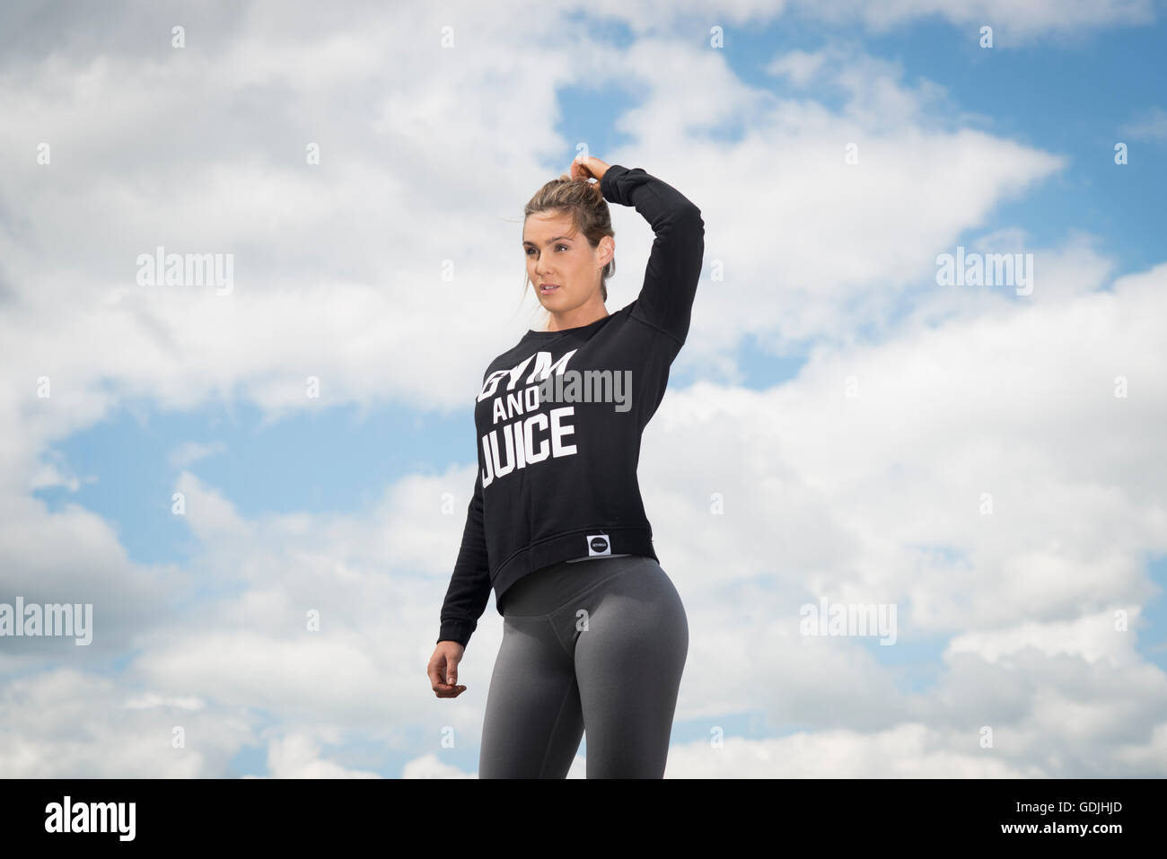 fit woman getting ready to train outside Stock Photo - Alamy
