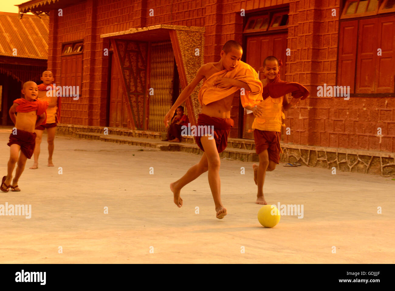 Fussball tempel hi-res stock photography and images - Alamy