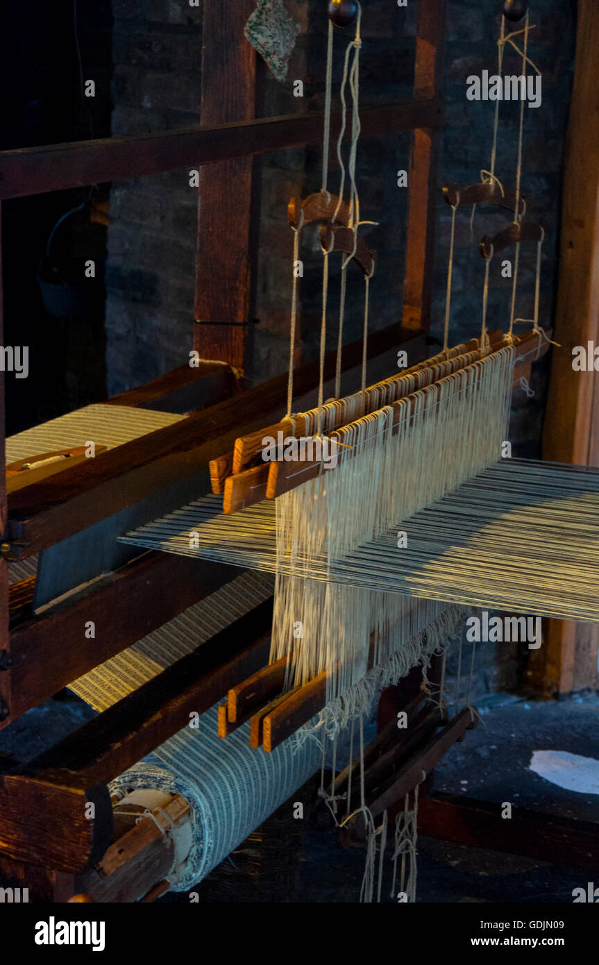 Old loom at Quarry Bank Mill Stock Photo - Alamy
