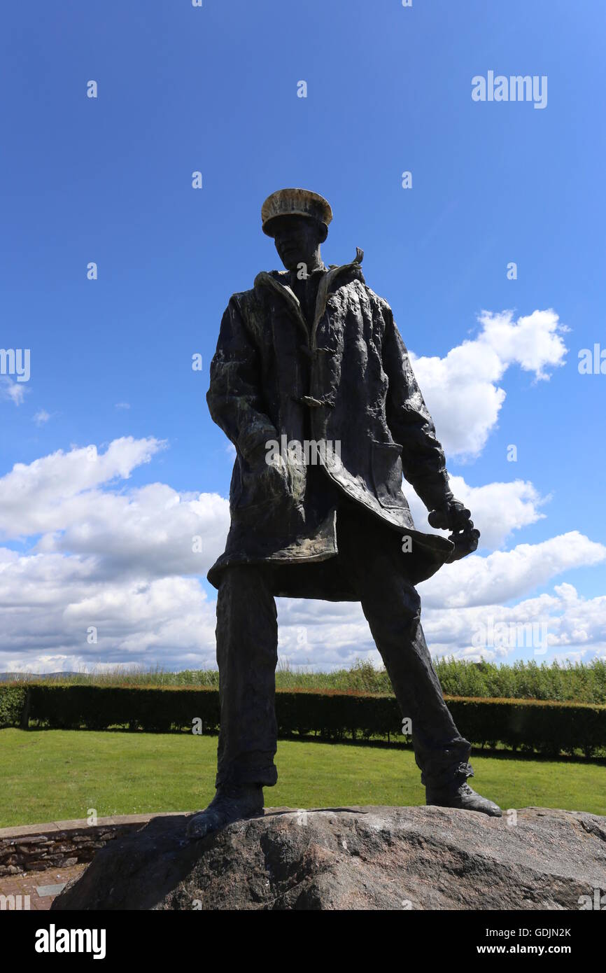 David stirling statue hi-res stock photography and images - Alamy