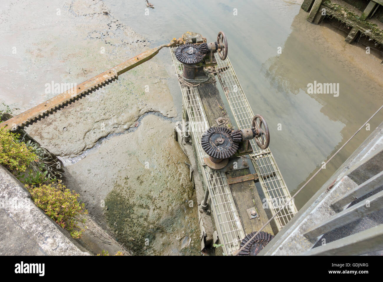 Tidal gate hi-res stock photography and images - Alamy