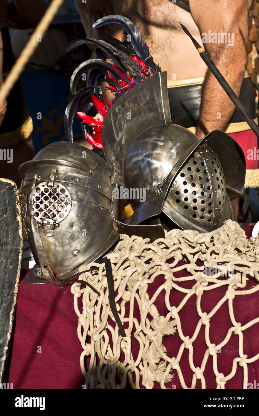 Roman helmets hi-res stock photography and images - Alamy