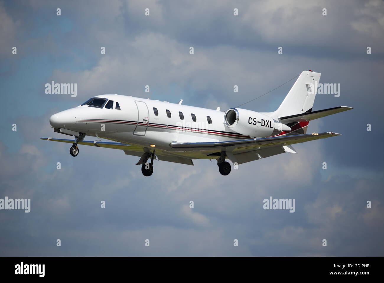 Cessna 560XL Citation XLS landing at Farnborough Airport, UK Stock ...