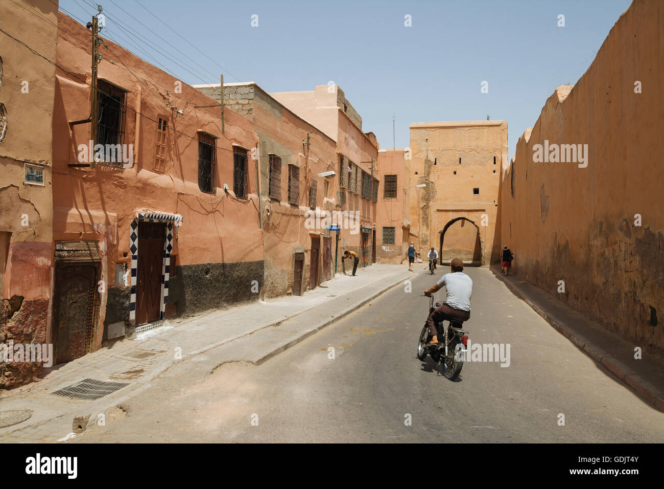 Marrakech street view hi-res stock photography and images - Alamy