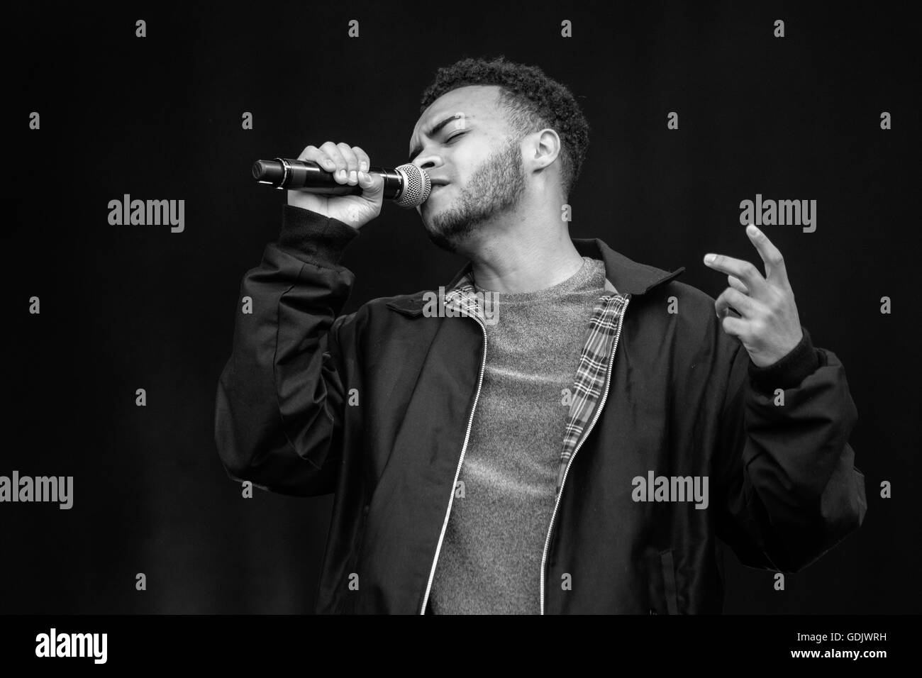 Singer with mic Black and White Stock Photos & Images - Alamy