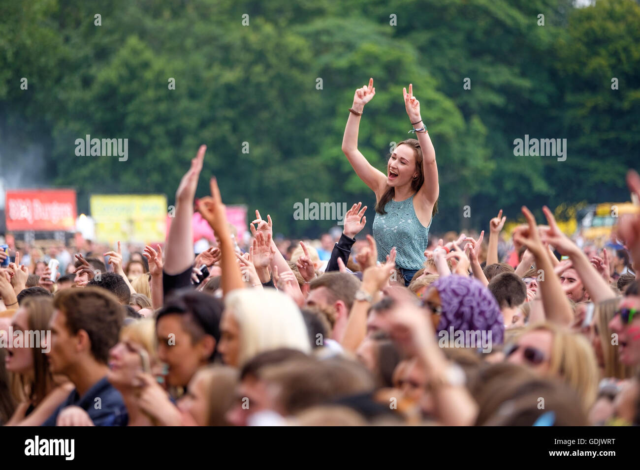 Wave both hands hi-res stock photography and images - Alamy