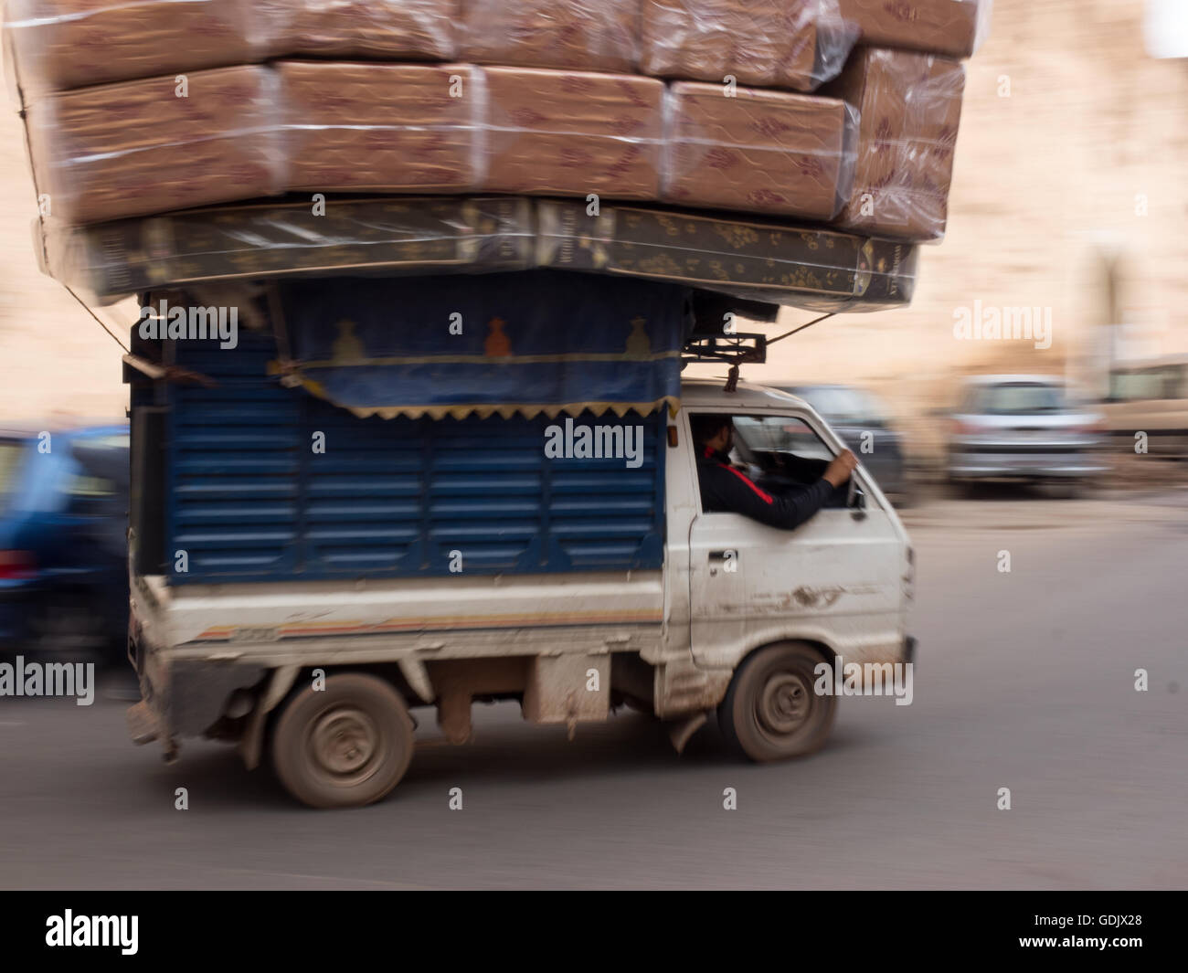 Car and heavy goods vehicle hi-res stock photography and images - Alamy