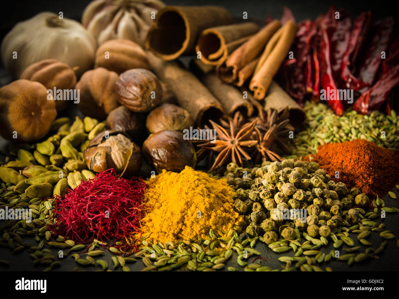 Spices cinnamon nutmeg hi-res stock photography and images - Alamy